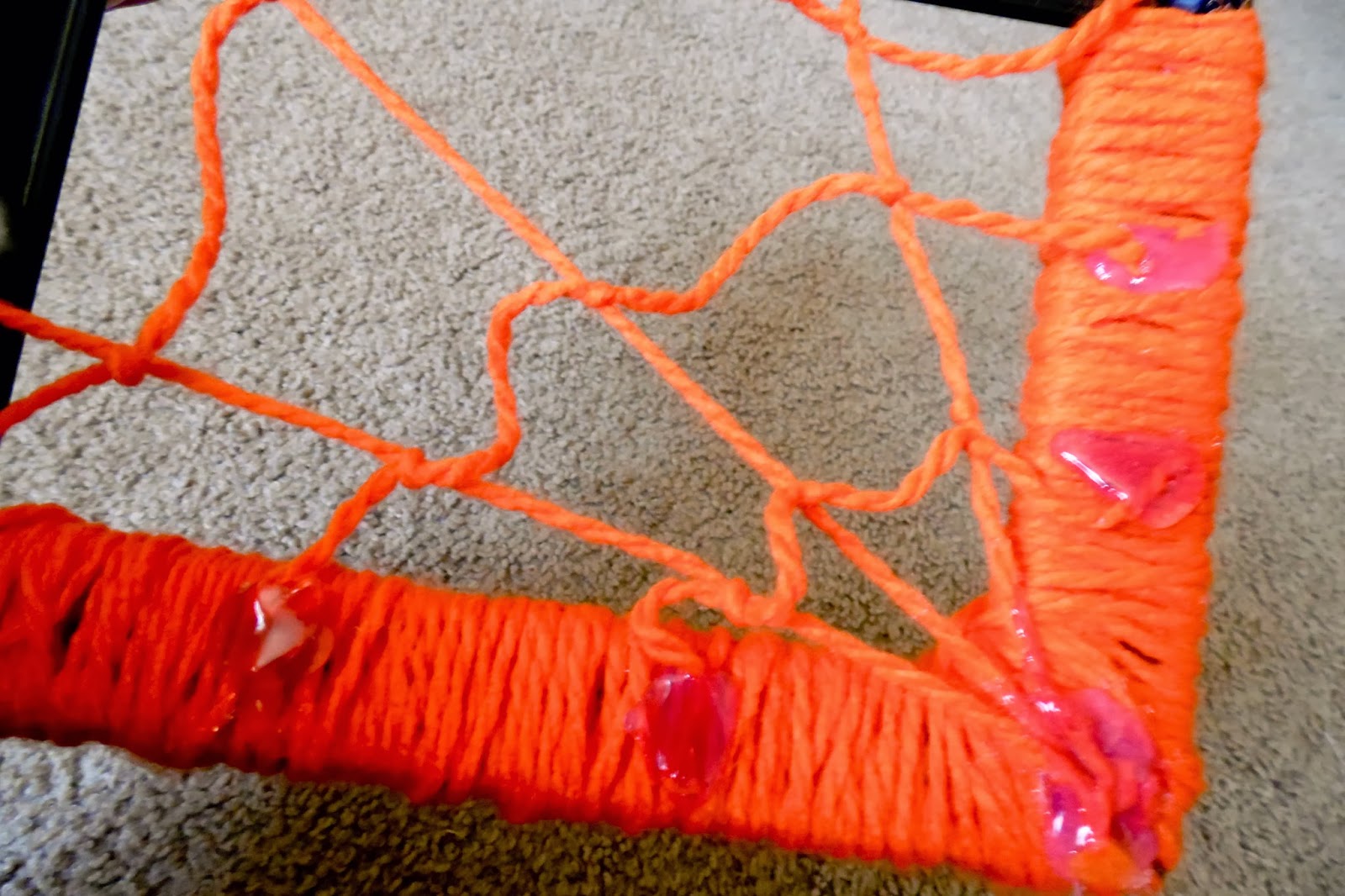 Check out the Checketts: Crafts with Kelcie: Spiderweb Yarn Frame Tutorial