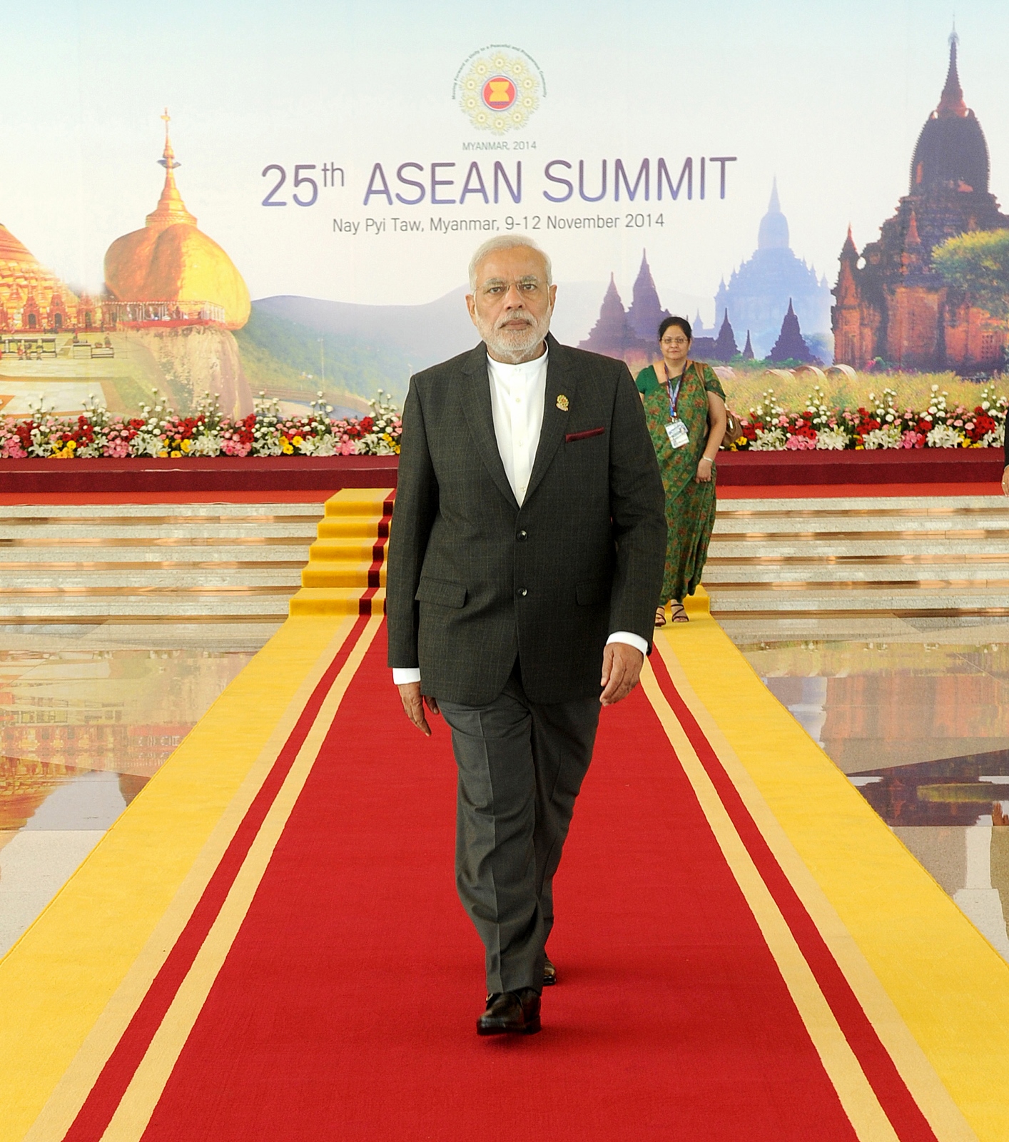 INCREDIBLE INDIA: Narendra Modi Biography