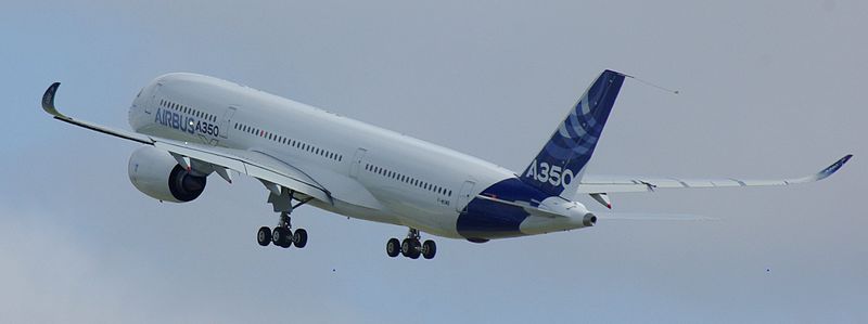 Décollage de l'Airbus A350-900 XWB pour son premier vol.
