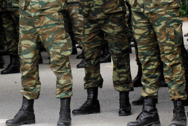 ΑΠΕΜΠΛΟΚΗ ΤΟΥ ΣΤΡΑΤΙΩΤΙΚΟΥ ΠΡΟΣΩΠΙΚΟΥ ΠΟΥ ΕΚΤΕΛΕΙ ΥΠΗΡΕΣΙΕΣ ΣΤΑ ΚΕΝΤΡΑ ...