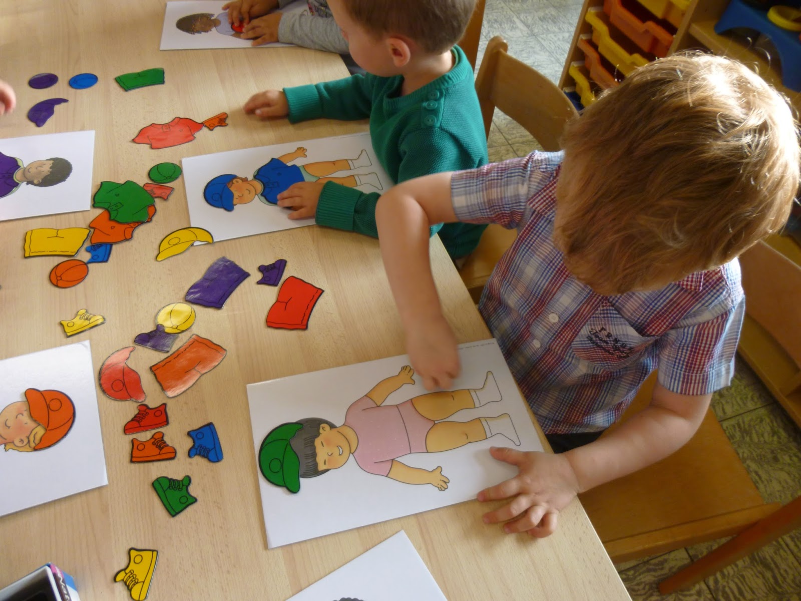 klasblog van de jongste kleuters uit Ellikom!: Thema lichaam.