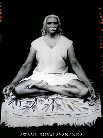 BISCUITANDO: SWAMI KUVALAYANANDA