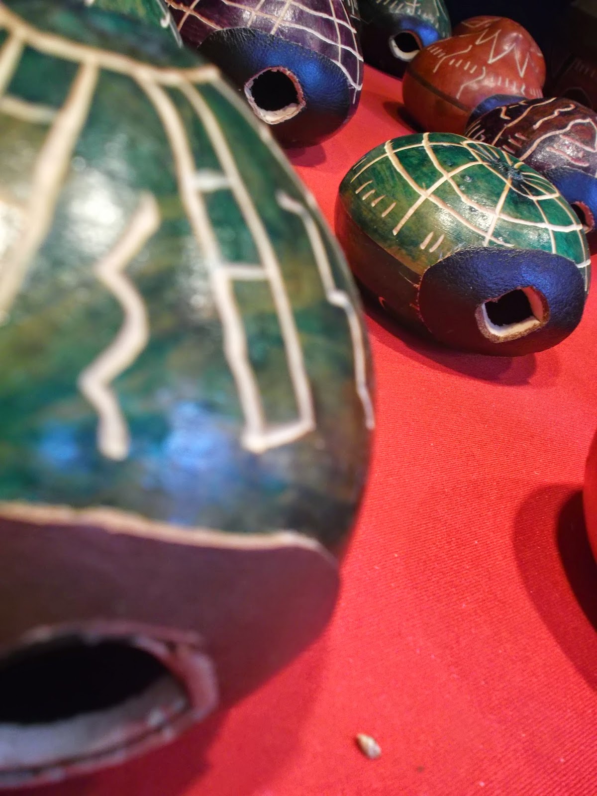 Caraguata & Tonantzin: Instrumentos de calabaza.