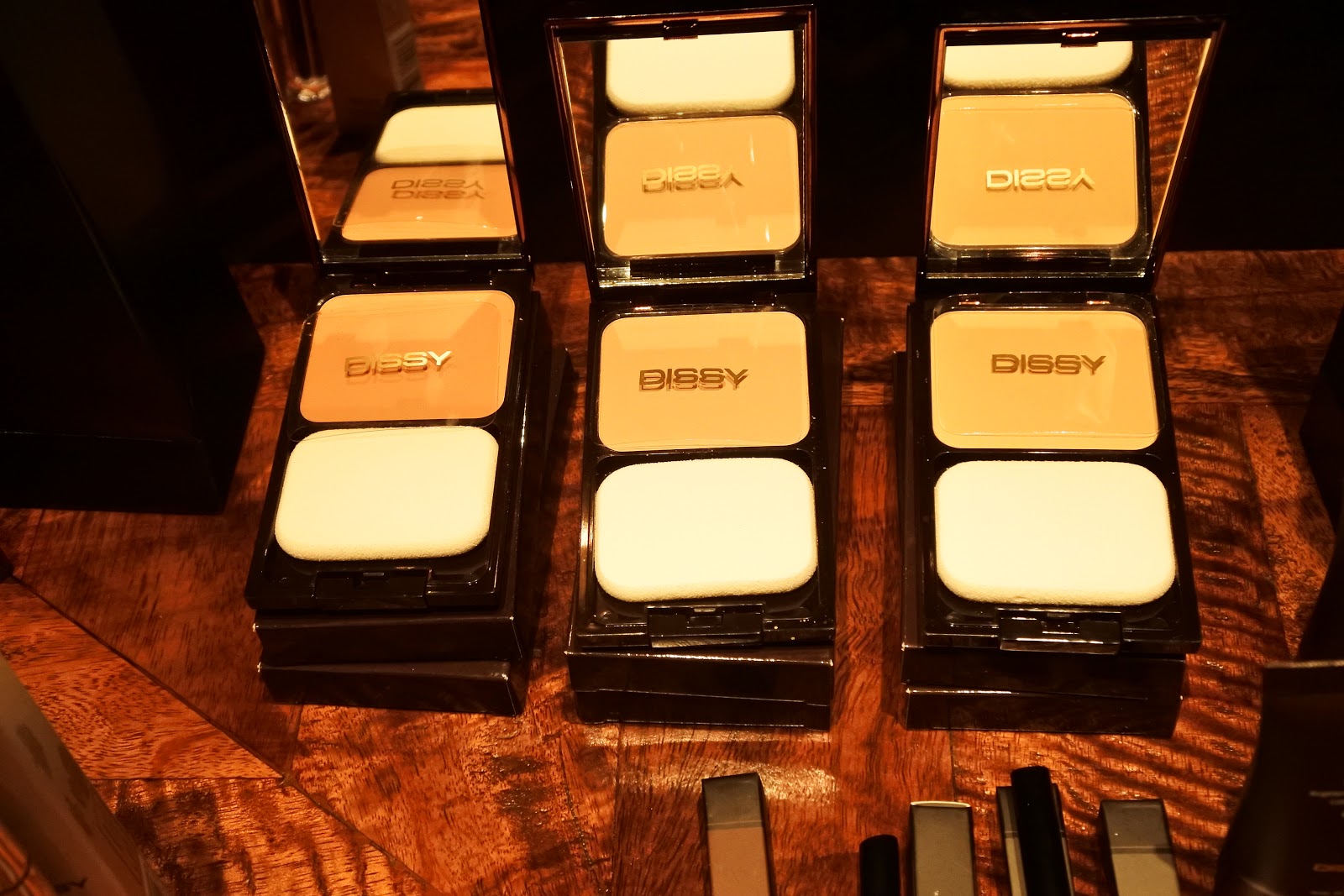 Dissy Reborn, Metamorfosis Dissy Cosmetics Yang Tampil Lebih Elegan ...