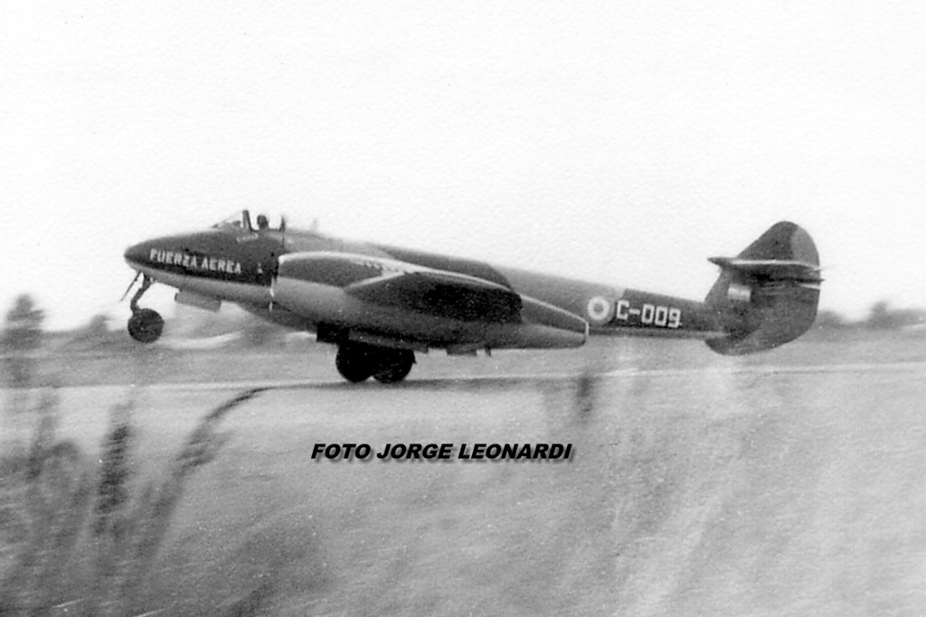Mis fotos de Aviones: MIS FOTOS DE GLOSTER METEOR MK4 / Fuerza Aérea ...