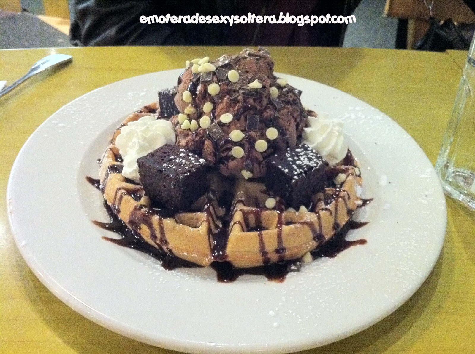 more than seXy: CAFFE DEMETRE