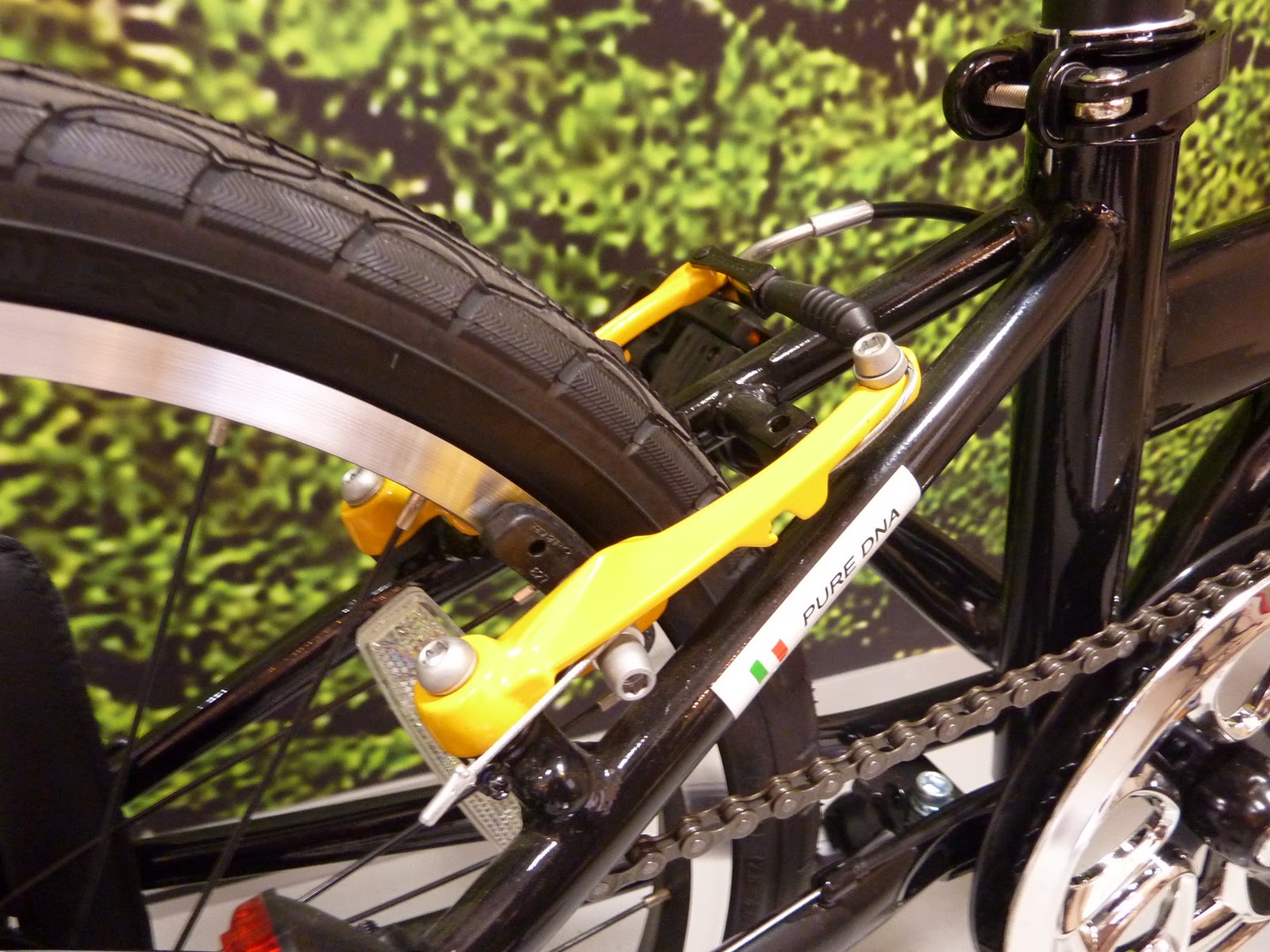 FOLDING BIKE TRADING: Ferrari,Saab,Renault