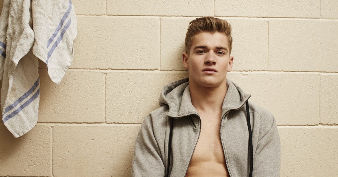 Matty Carrington by Cameron McNee | TMBMITW | Homotography