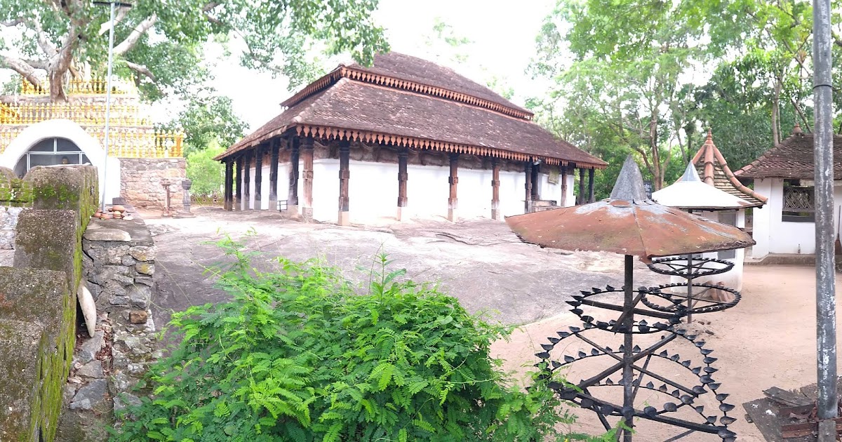 LIFE OF TRAVEL SRI LANKA: පාදෙනිය රජමහා විහාරය Padeniya Raja Maha Viharaya