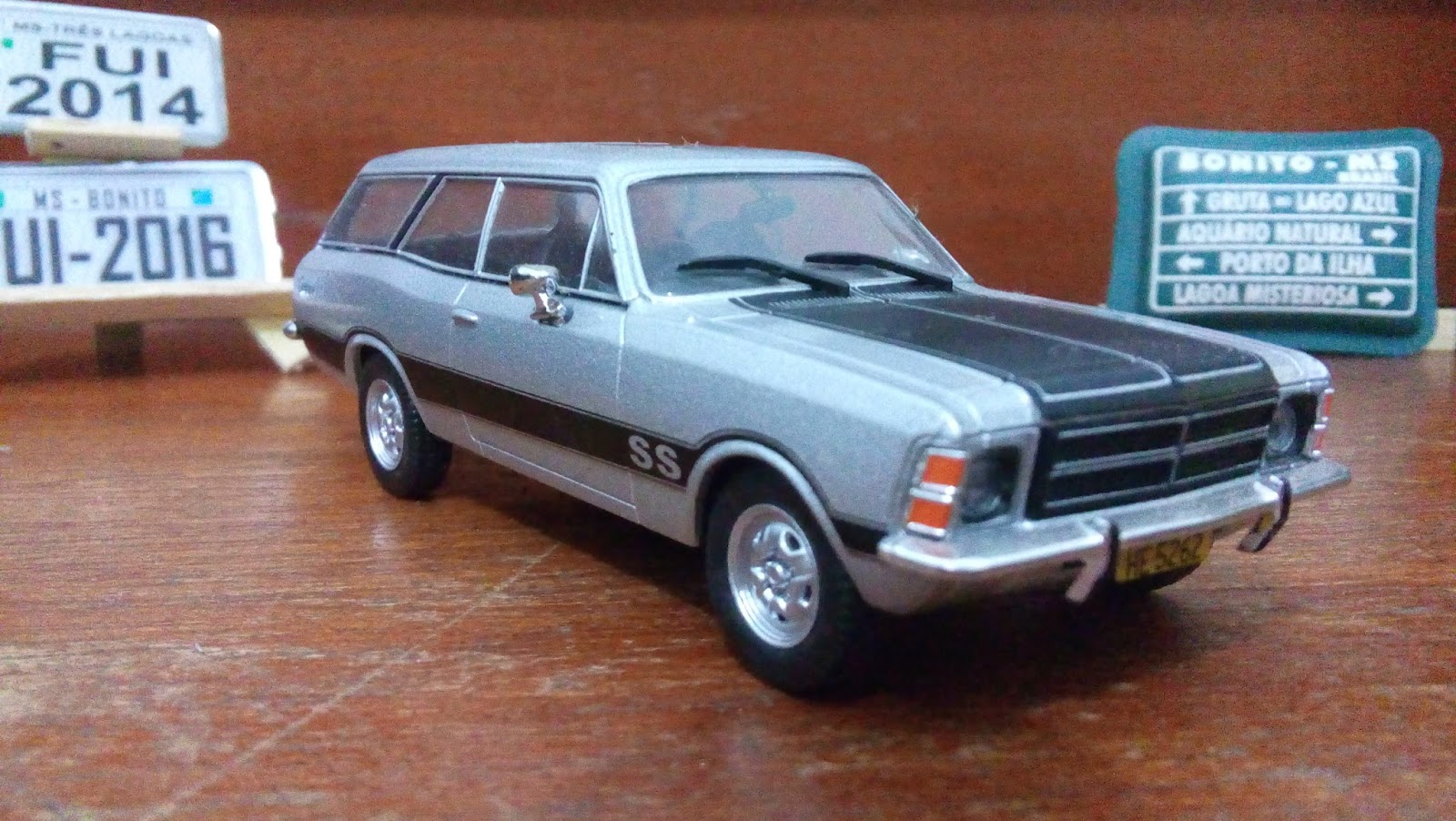 Mini Garagem: Caravan SS 1979