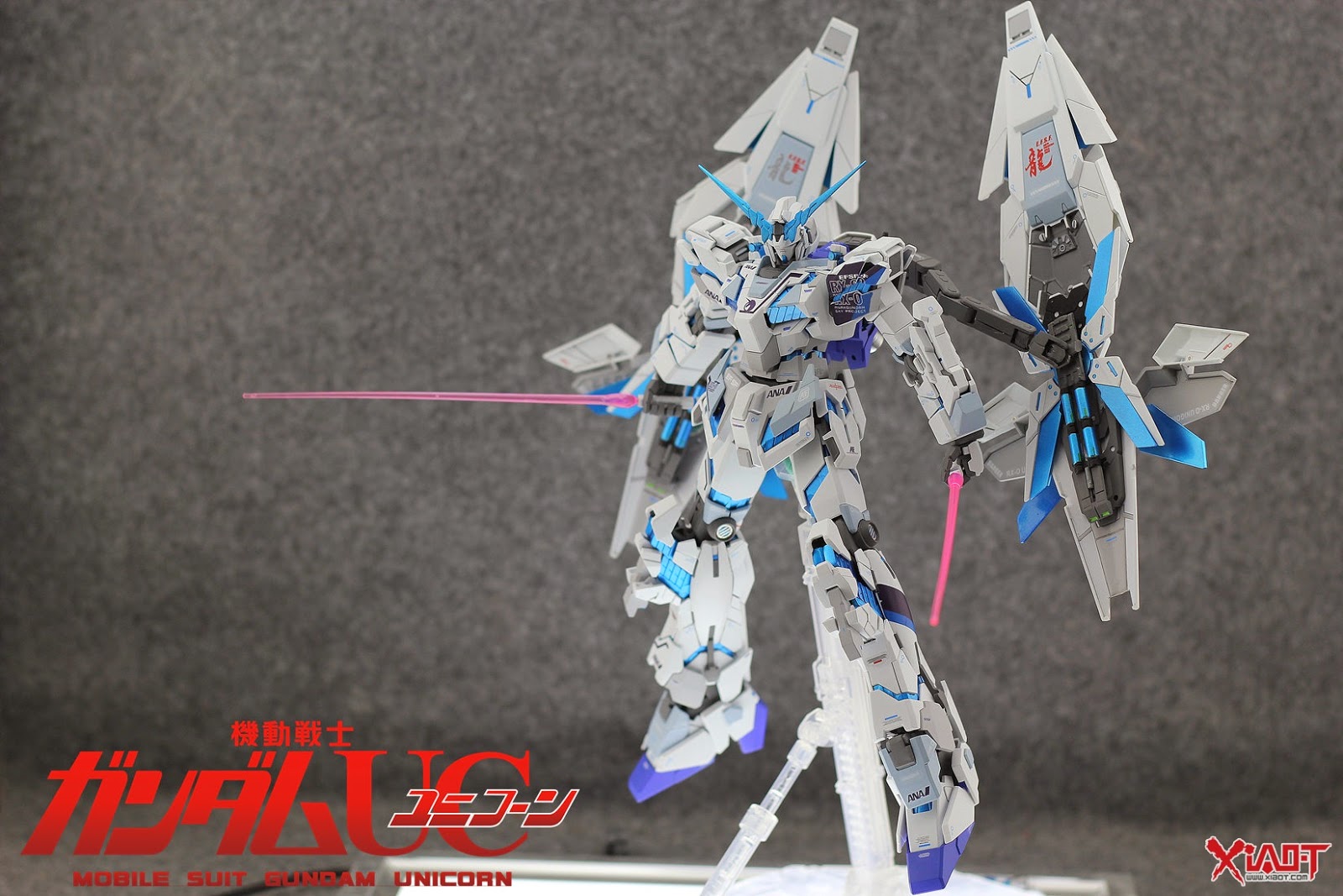 MG 1/100 Unicorn Gundam + 2 Armed Armor DE (ANA Colors) - Custom Build