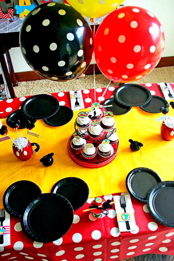 Amanda's Parties To Go: Mickey Mouse Party