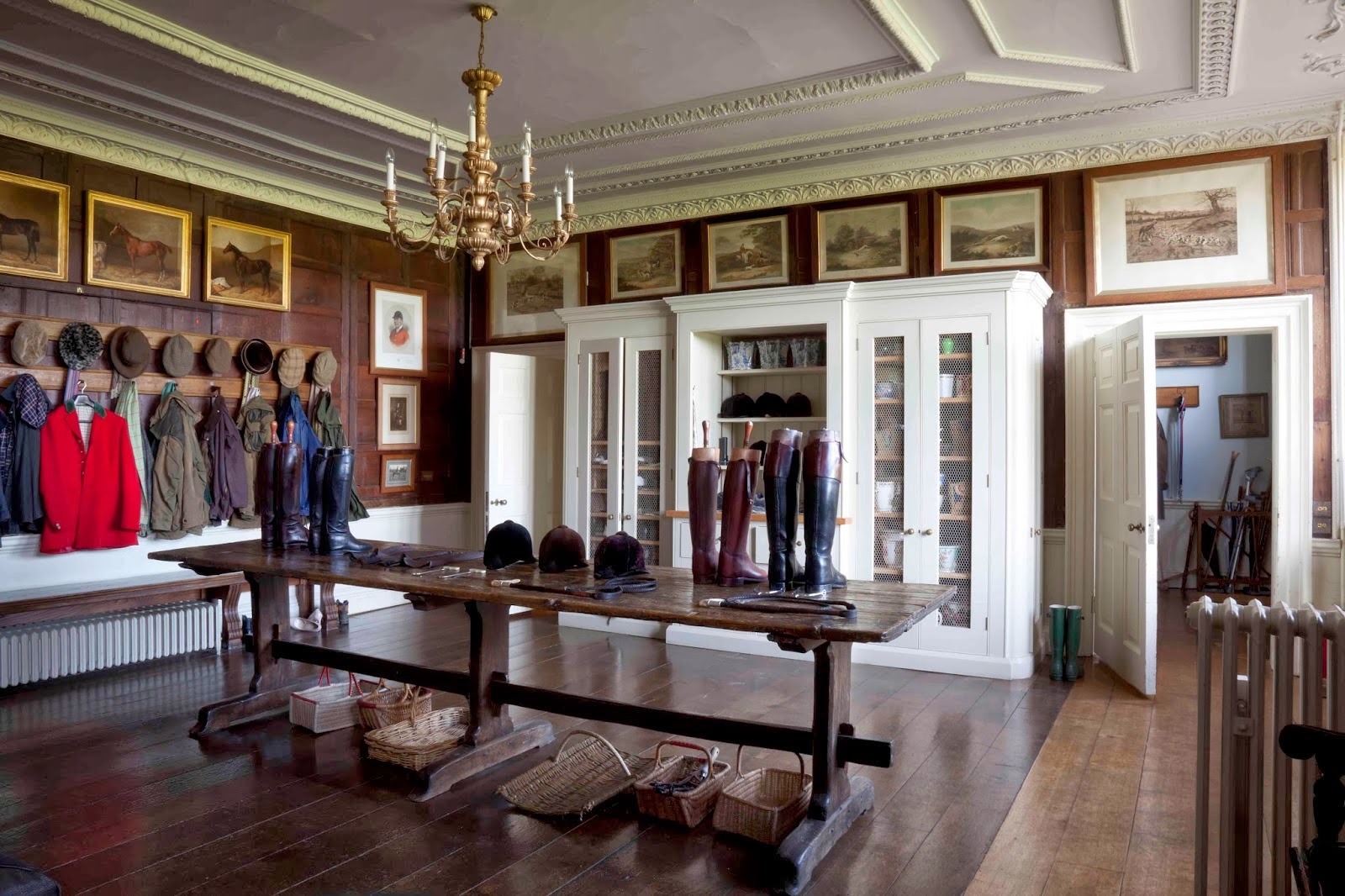 "Tweedland" The Gentlemen's club: The English Country House by James ...