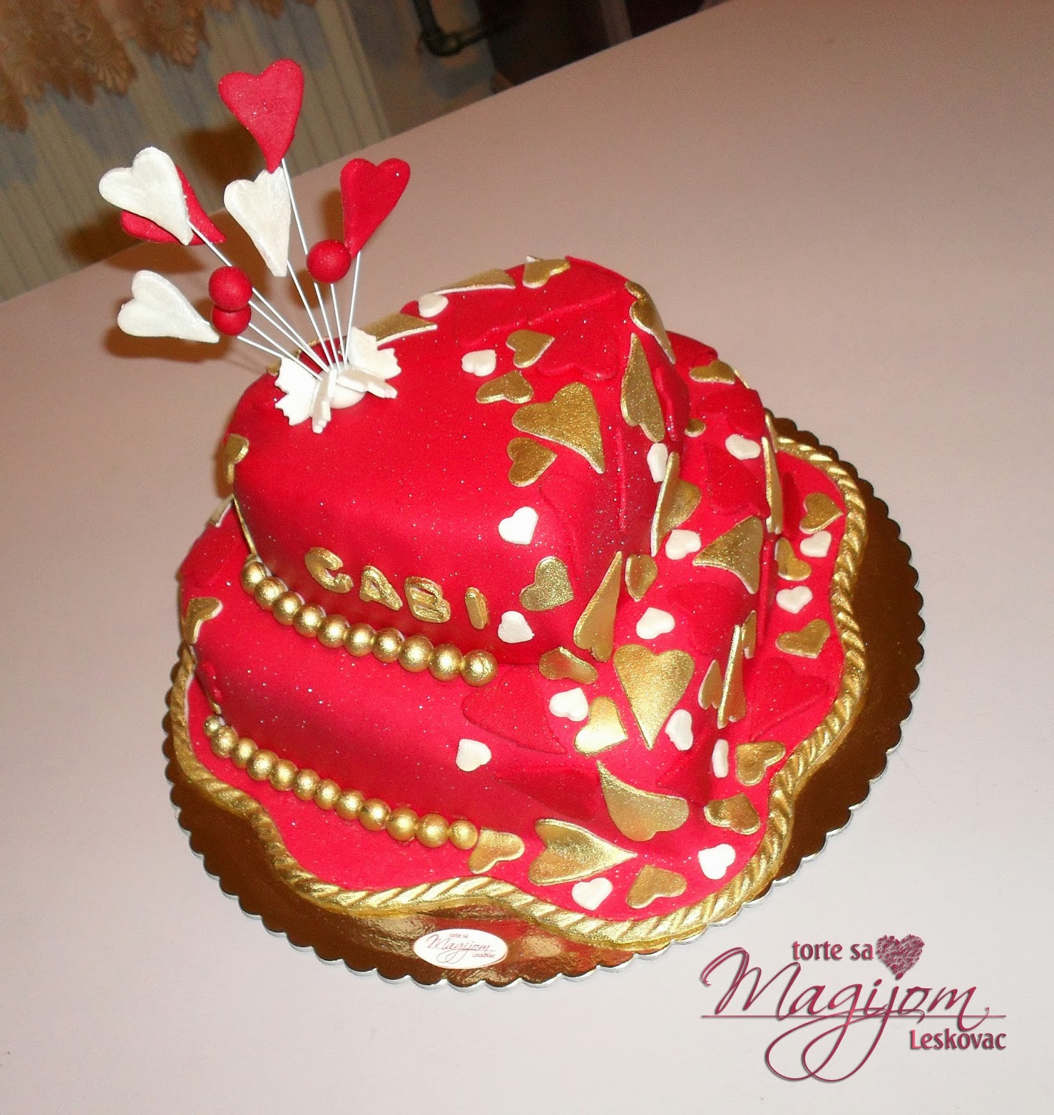 Torte sa Magijom Leskovac :::: Torta Srce - Spratna