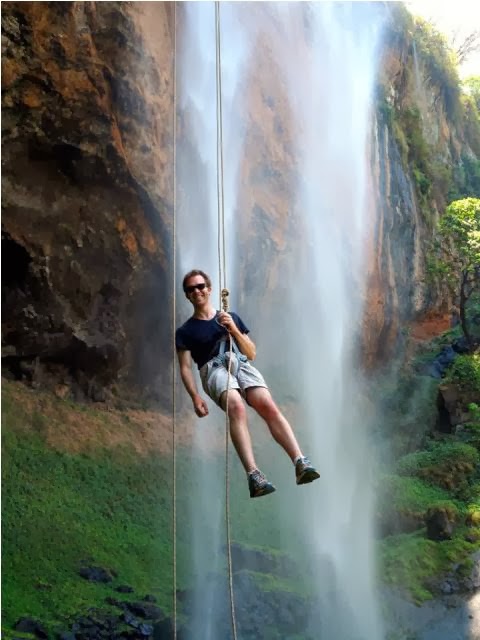 UgandaThePearl: Abseiling the fall