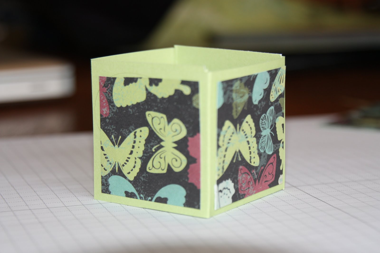 Scrap, Paper, Scissors Academy: Spring Treat Box Tutorial