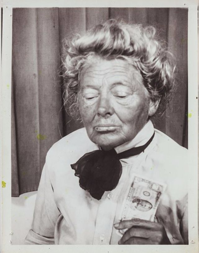 Fantastic Self-Portraits of Lee Godie, a Homeless Artist Who Turned Bus ...