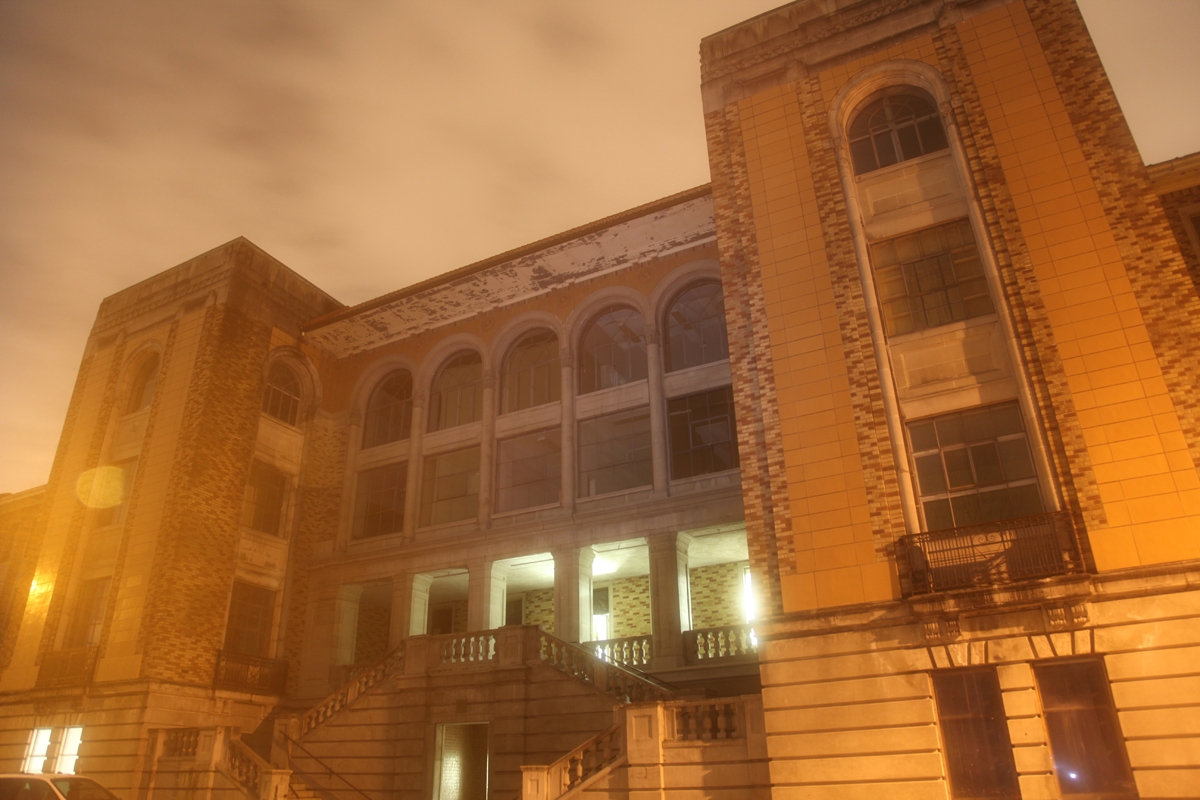 Space Jockey Reviews: GRAVE ENCOUNTERS