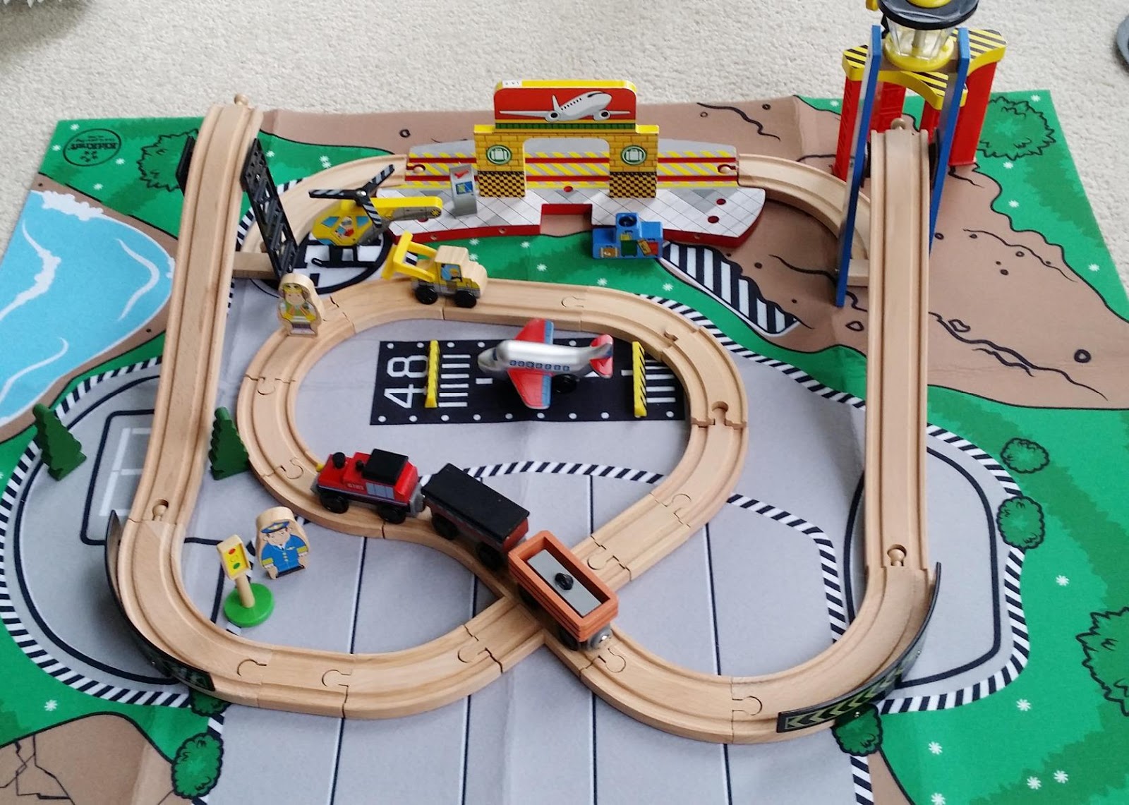 Temporary Waffle: Kidcraft Transportation Station Train Set