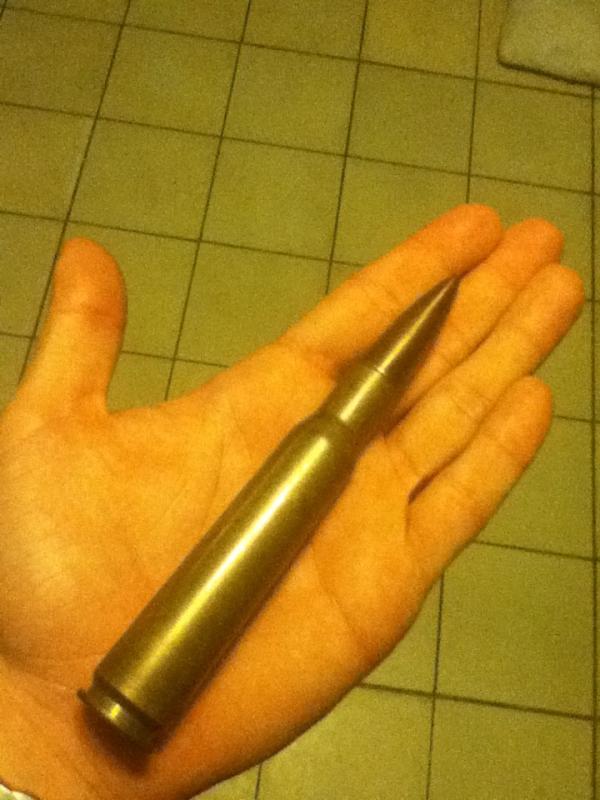 del twitter al blog: madrugada entre granadas y calibre 50... Reynosa