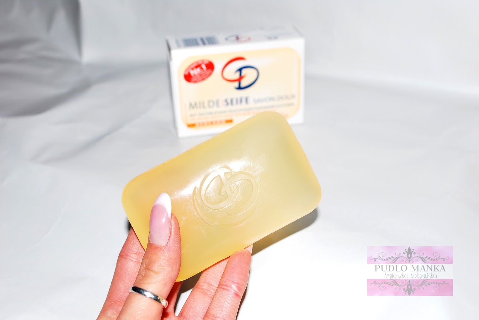 Pudlo Manka: Glicerynowe mydełko CD z wyciągiem z avocado