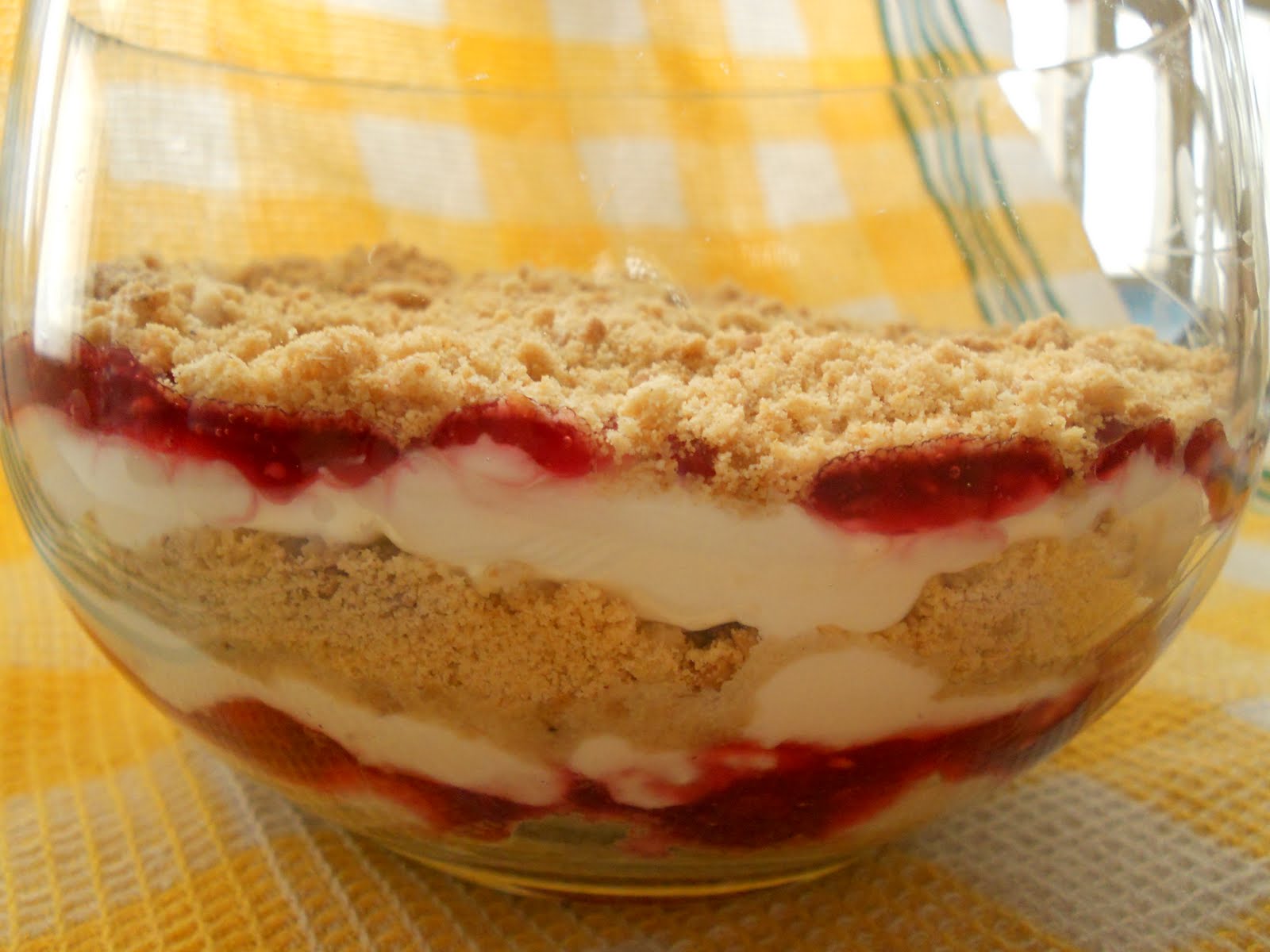 Hobikokkaja päevablogi: Eriti lihtne küpsise-kodujuustu magustoit