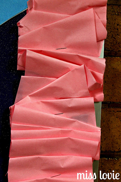 Miss Lovie: Ice Cream Bulletin Board and Ruffle Border Tutorial