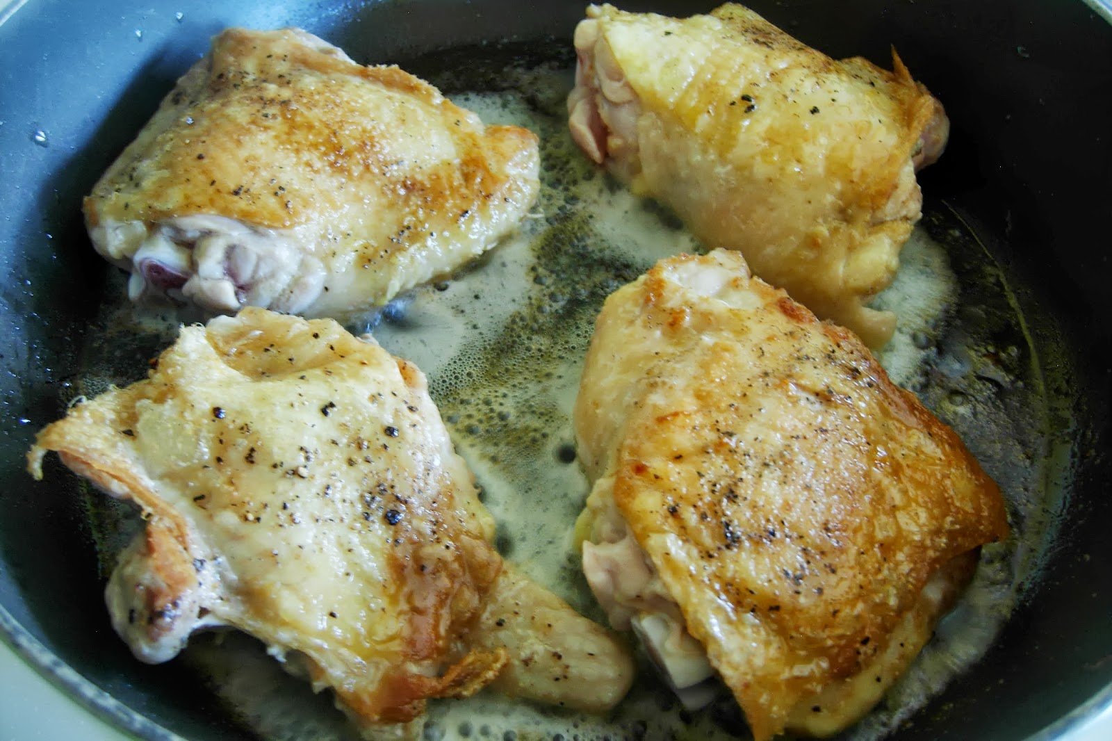 The Experimental Alchemist: Akoho sy Voanio: Chicken in Coconut Milk