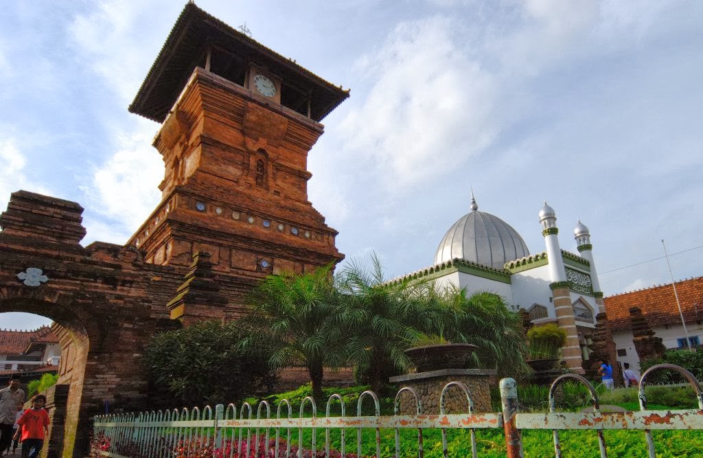 Indonesian Mosques Wallpapers - Islamic Wallpapers, Kaaba, Madina ...