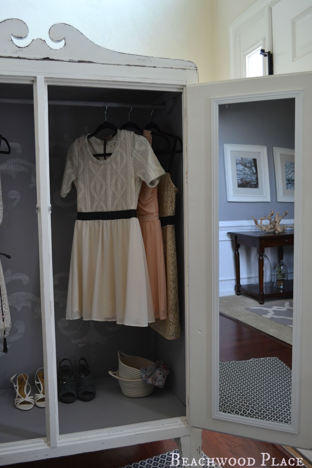 Beachwood Place: Simply Vintage Chic Wardrobe!