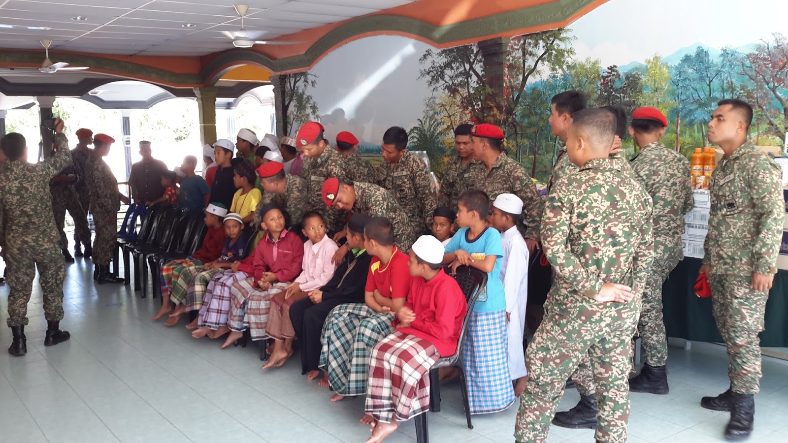 RUMAH ANAK YATIM NUR IMAN: PROGRAM BERSAMA KOR POLIS TENTERA DIRAJA ...