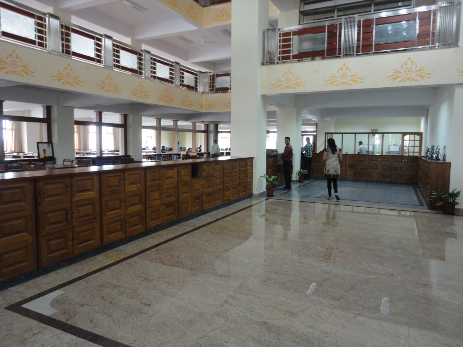 Christ University Library: Gallery