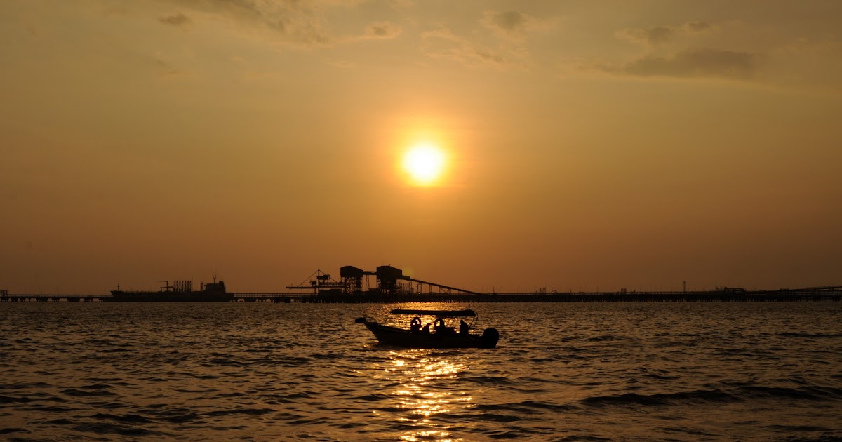 Scene of Tranquility: Pantai Kundor sunset 2