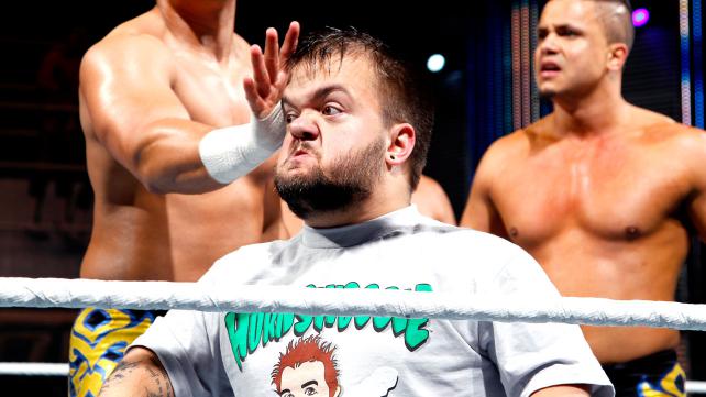 WWE In live!!!!: THE GREAT KHALI & HORNSWOGGLE vs PRIMO & EPICO