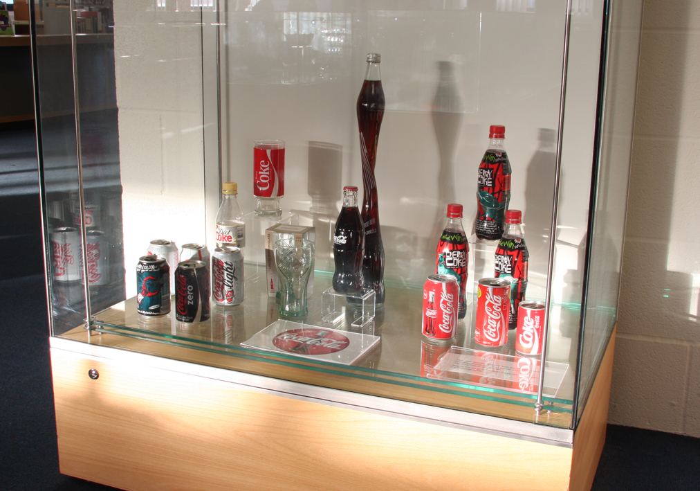 Museum of Design in Plastics: Coca-cola at 125 years