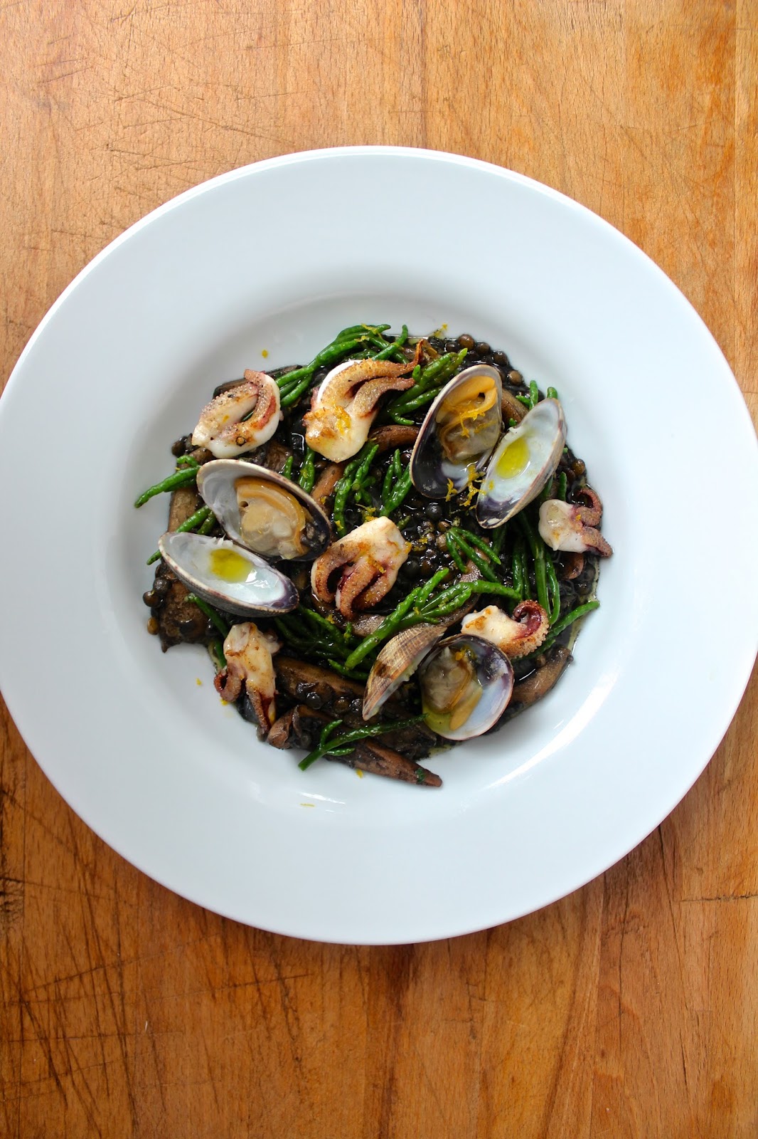 Sam Cooks Food: Cuttlefish, onions and lentils with samphire and clams