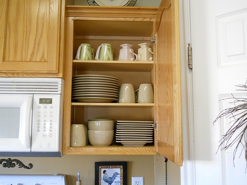 At Home with the Masons: Organized kitchen cupboards!
