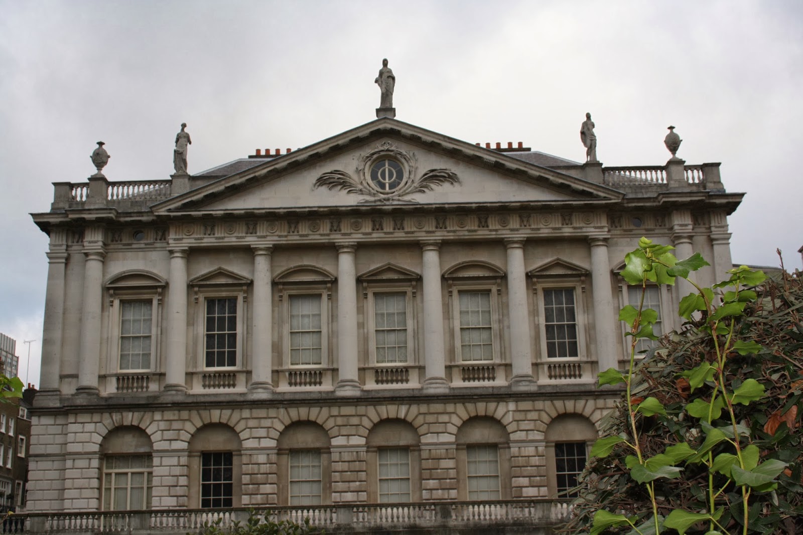 Tales From London: Around London the iconic, the unusual and the ...