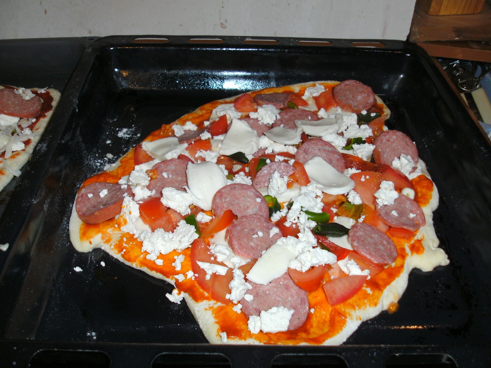 Bulgarian Village Recipe's: Pizza Bulgaria