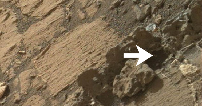 Incredible Alien Skeleton Found On Mars