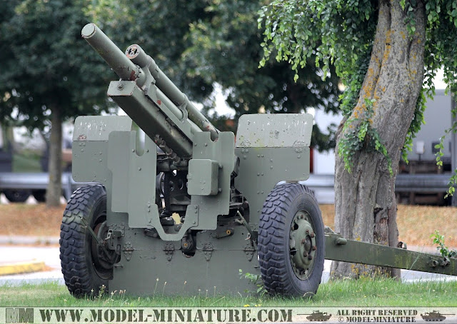 Military Photo Report: French AML and 105mm at "8e RMAT"