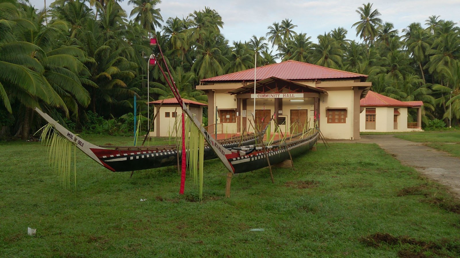 The NICOBAR Diaries: the nicobari canoe - the lifeline of these islands