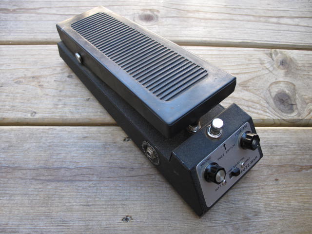 UVICS (UniVibe in a Crybaby Shell) Stomp switch question