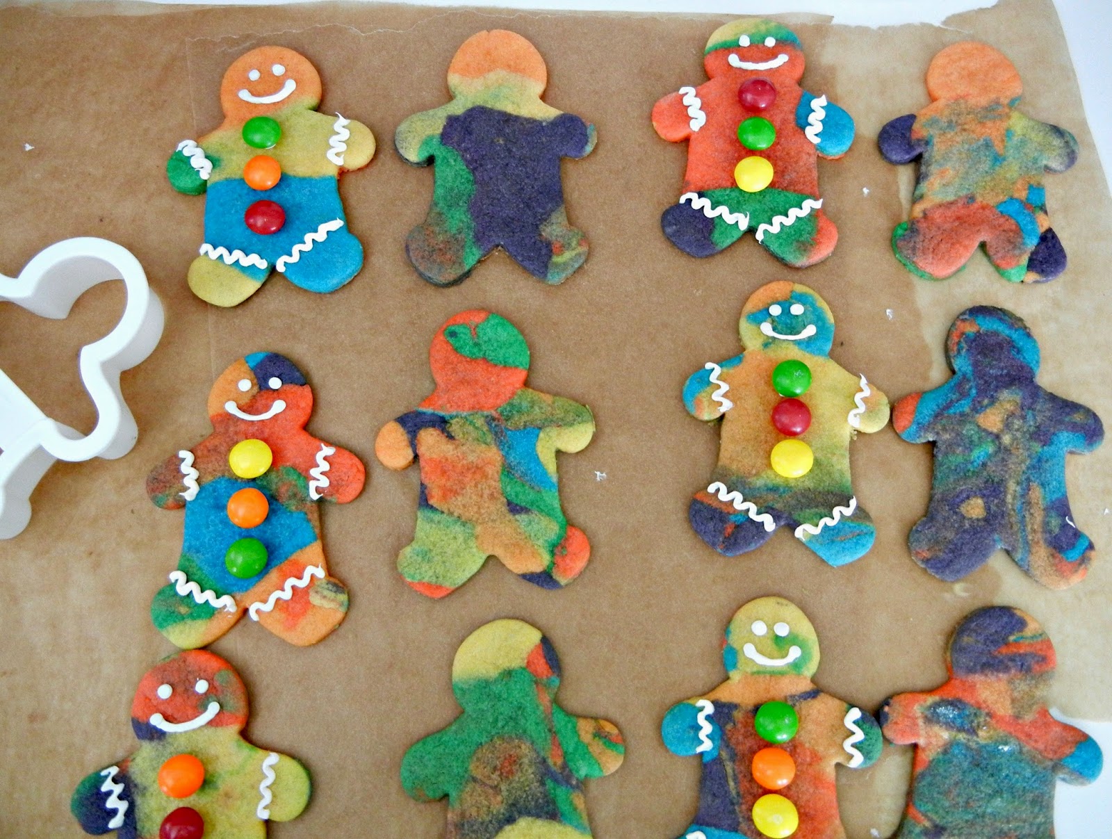 Sugar Swings! Serve Some: Rainbow Gingerbread Men Sandwich Cookies
