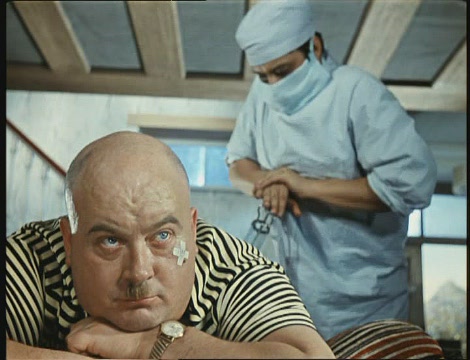 Cine Rusia: LA PRISIONERA DEL CÁUCASO (Кавказская пленница)