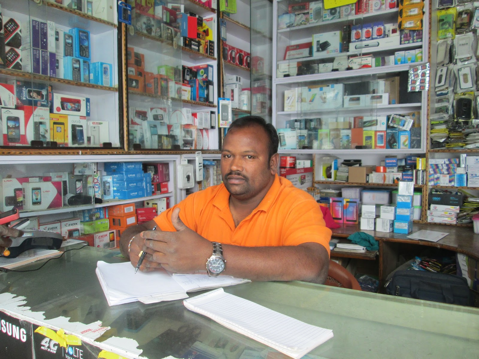 ADS and Informations ®: Mobile Shops and Sales In GK. Mobiles in ...