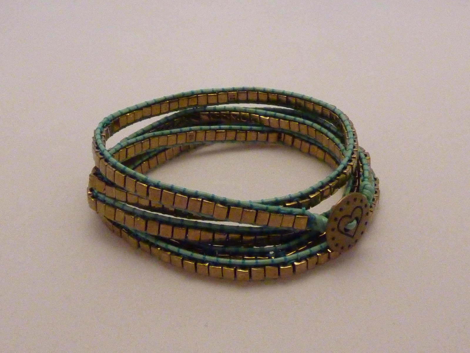 Sparkly Sparrow Designs: Beaded Wrap Bracelet Tutorial