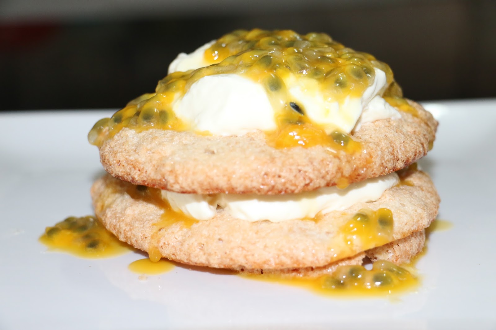 Low GI Cooking: Passion fruit pavlova