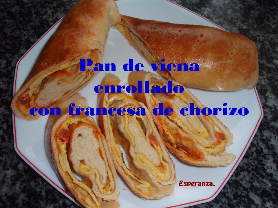 CACHIN D´ESPERANZA: Pan de viena enrollado con francesa de chorizo