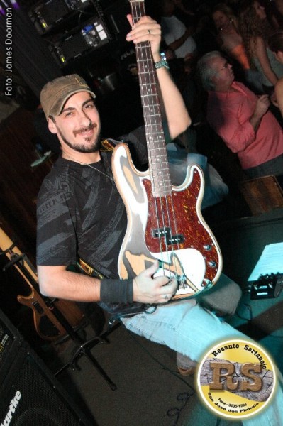 Ronaldbass: FENDER X RONALDBASS